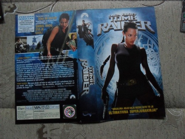 ANGELINA JOLIE - TOMB RAIDER