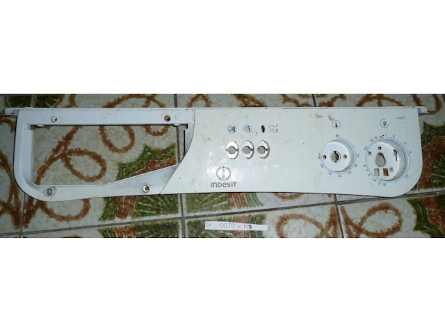 Indesit W63T maska