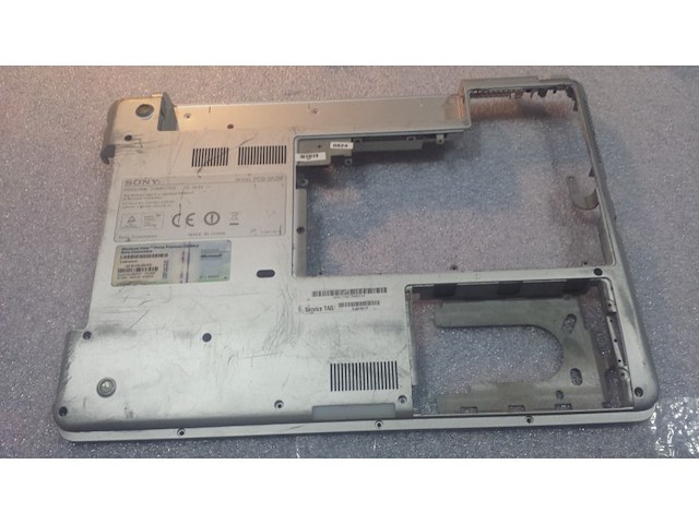 DONJA PLASTIKA KUCISTA ZA SONY VAIO PCG-5K2M