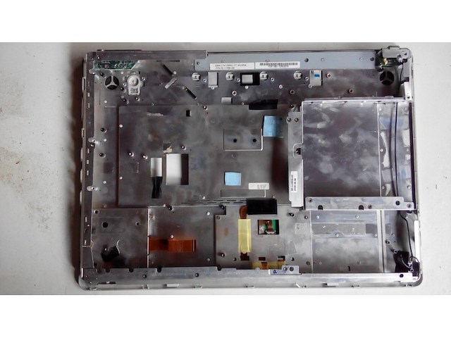 Fujicu Siemens Amilo M4438G palmrest