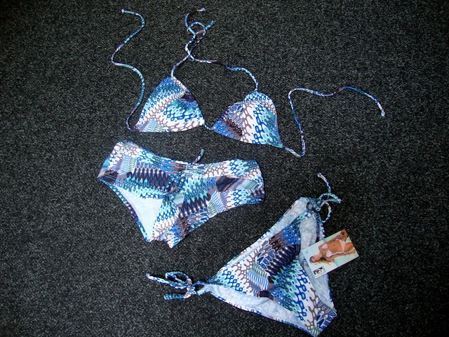 `SWIMWEAR` TRODELNI KUPAĆI - NOVO