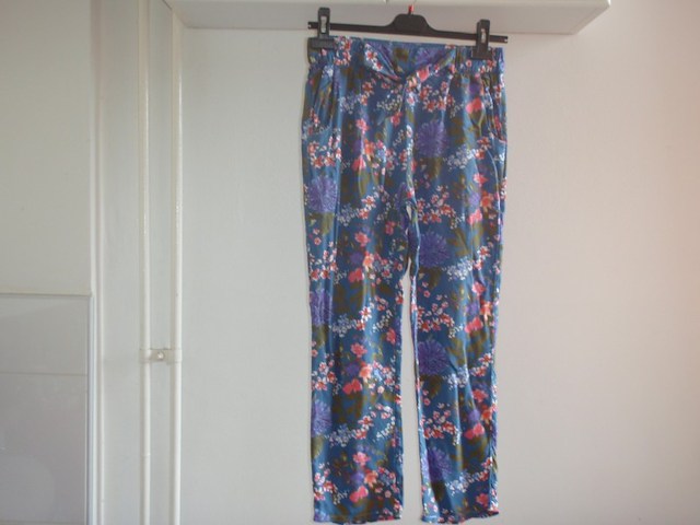 Pantalone  HERE  XXS   Moderno!!