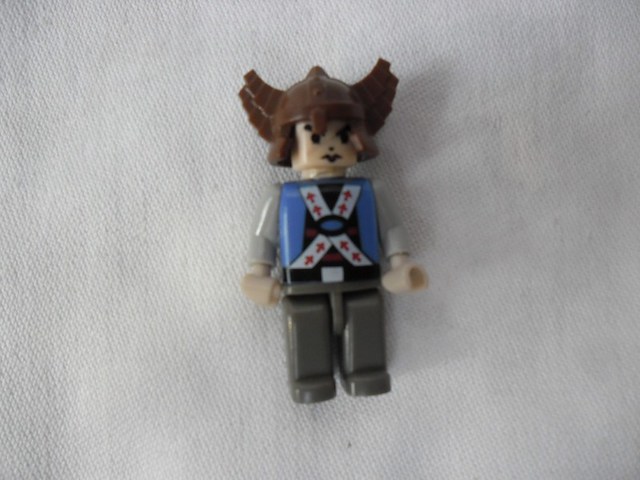 Playmobil figurica kompletna 4, 5 cm.