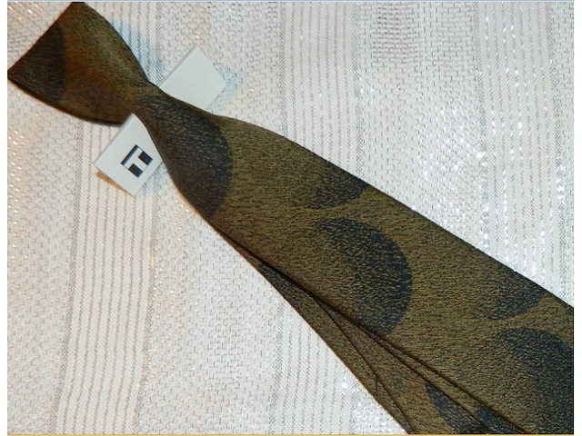 Kravata Terylene u kutiji - uvoz iz Švajcarske