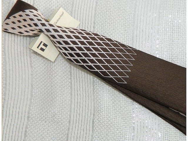 Kravata Terylene u kutiji - uvoz iz Švajcarske