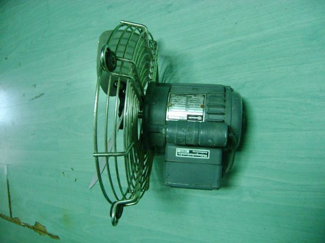 Ventilator 220V fi 270 mm