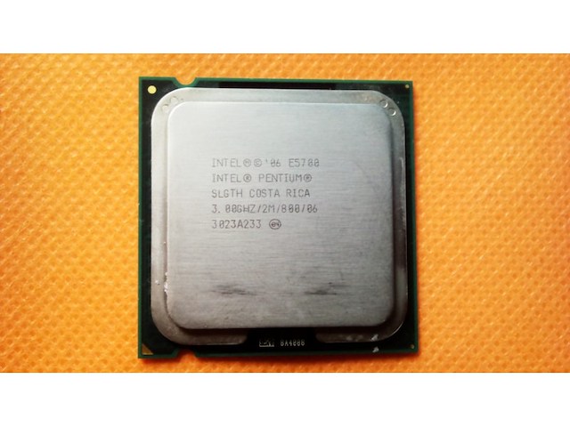 Intel Pentium E5700 3.0 GHz Dual Core