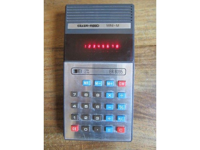 Silver-Reed ER 8095 - stari kalkulator iz 1978. godine