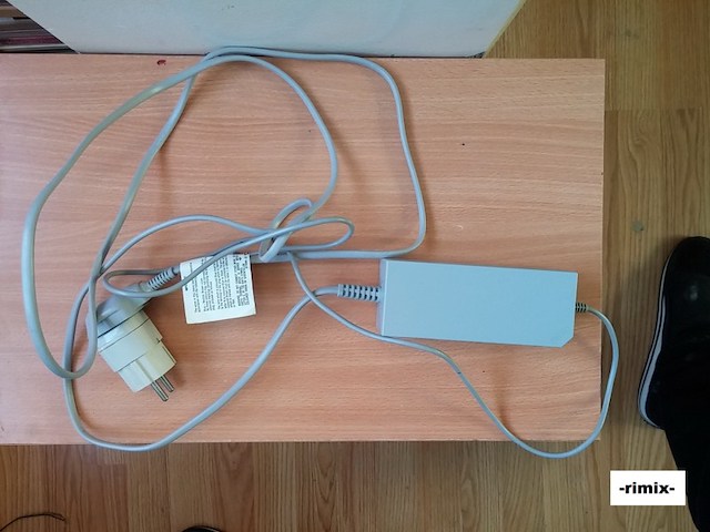 Nintendo Wii - adapter