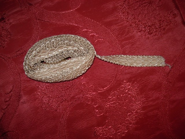 Nekorišćena  traka za zavese-lepljiva