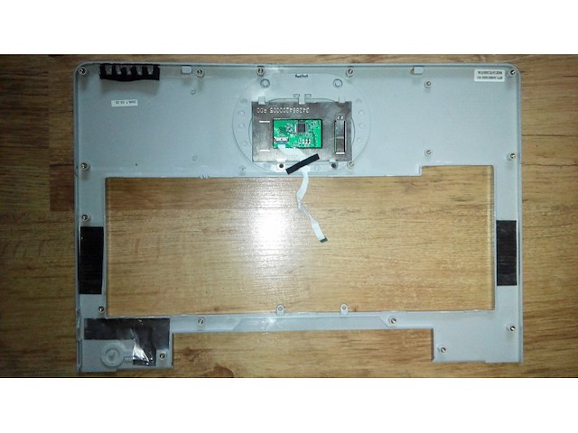 Packard Bell EasyNote R4650 palmrest + zvucnici