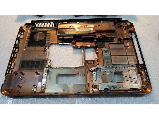 DONJA PLASTIKA KUCISTA ZA PACKARD BELL LJ61