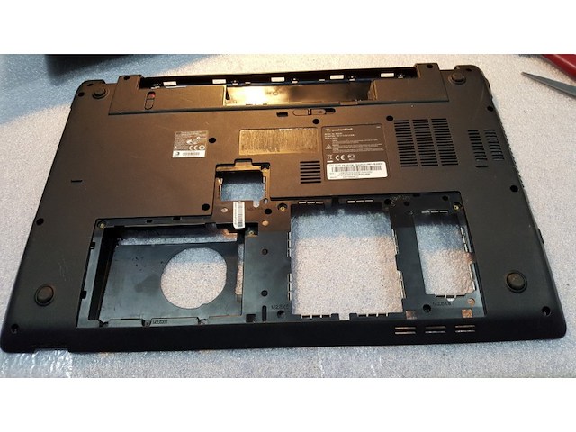 DONJA PLASTIKA KUCISTA ZA PACKARD BELL LM81 LM 81 MS229