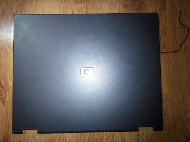 HP Compaq nx6110 poklopac panela