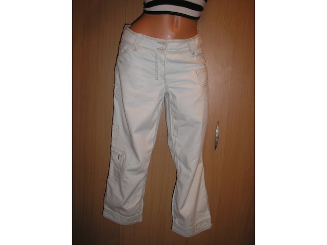 PAMUČNE BEŽ 3/4 PANTALONE, HM, VEL 38