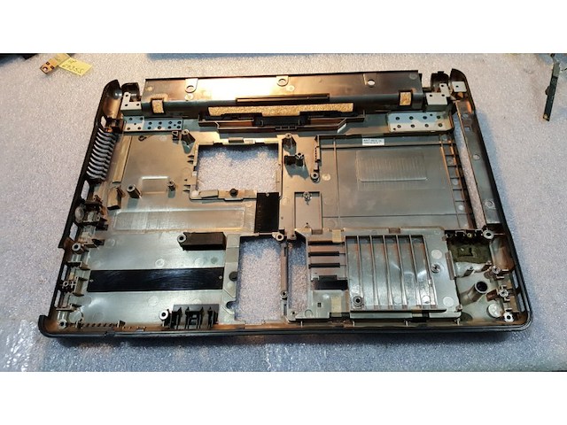 DONJA PLASTIKA KUCISTA ZA HP COMPAQ 6735S