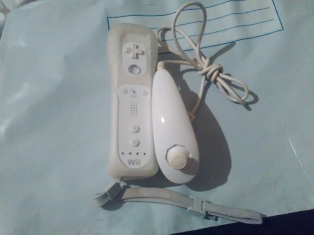 nintendo wii remote ,nuncak i zastita ispr kao sa slike