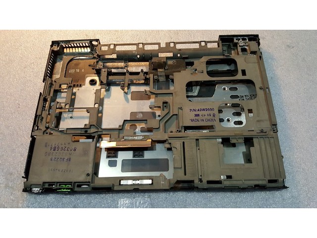 DONJA PLASTIKA KUCISTA ZA Lenovo ThinkPad T61p 15.4``