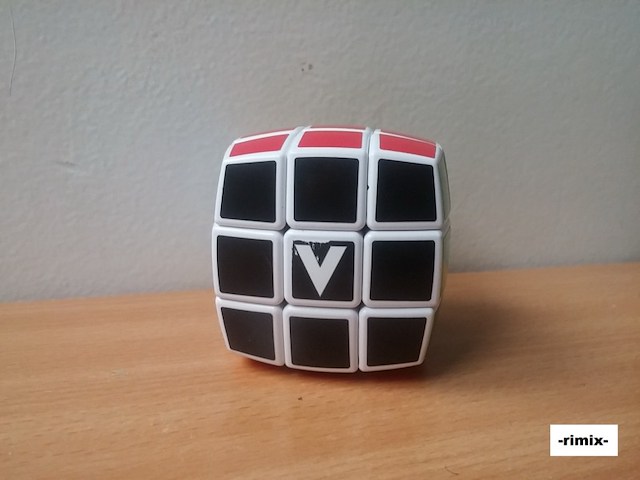 Rubikonova kocka - V cube pillowed