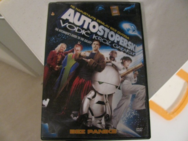 AUTOSTOPERSKI VODIČ KROZ GALAKSIJU - DVD original