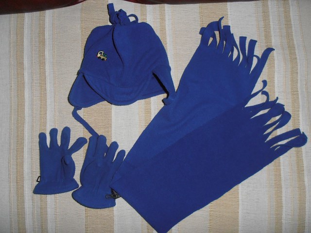 Kapa, šal i rukavice