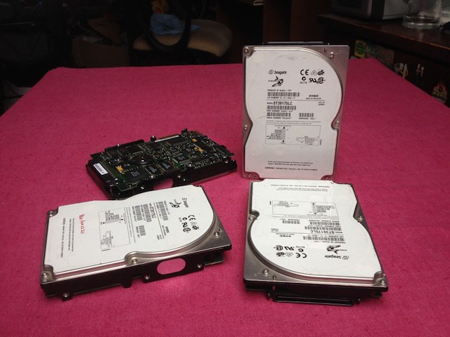 Seagate Baracuda Hot-Swap SCSI hard diskovi 9GB 80 pina