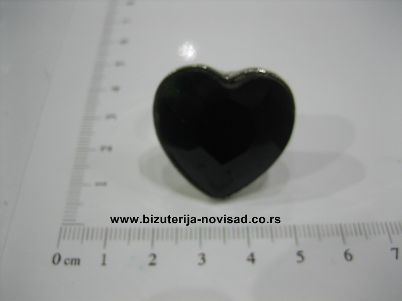 Crni prsten srce