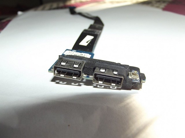Samsung NP350E7C taster paljenja sa USB