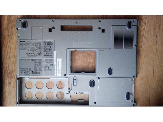 Dell D830 donji deo kucista