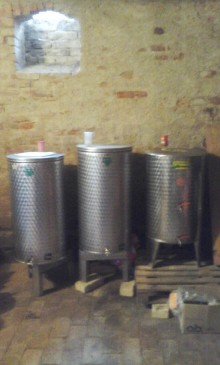Oprema za proizvodnju vina.
