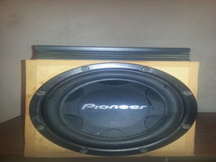 Prodajem pojacalo pioneer 760w i woofer pi