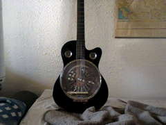 Resonator gitara