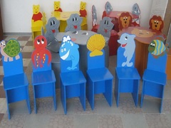Deciji stolovi i stolice