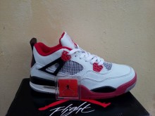 Nike air jordan 4 retro