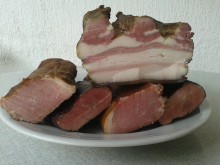 Domace suseno meso i slanina