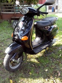 Vespa et4 1998god