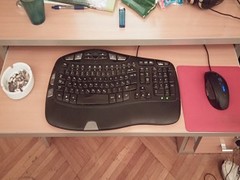 Ergonomska logitech tastatura wave (usb)