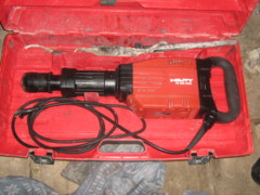 Hilti masina te 905