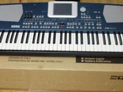 Korg pa2x pro 76-key & yamaha tyros2 61-ke