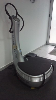 Prodajem power plate pro 5 air