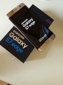 Samsung galaxy s7 edge with gear vr