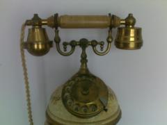 Stari fixni telefon