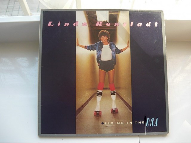 Linda Ronstadt - Living In USA