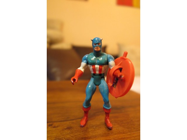 CAPTAIN AMERICA MATTEL, MADE IN FRANCE 1984.