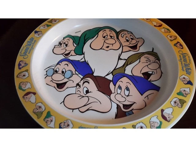 Plasticni tanjiri Disney