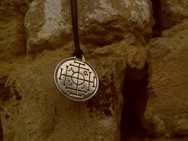 Pewter AGLA talisman srece oglica