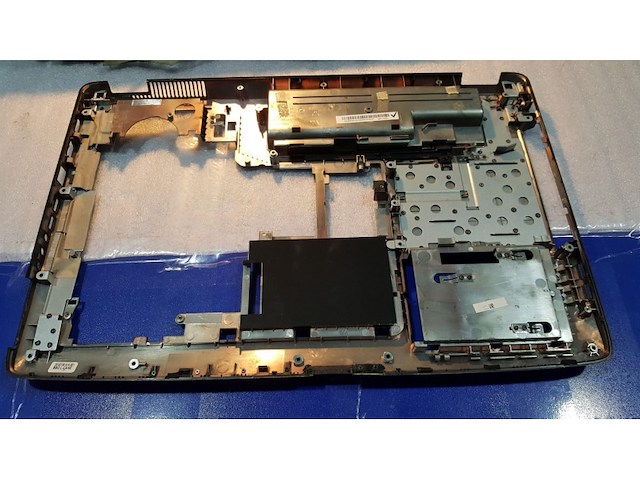 DONJA PLASTIKA KUCISTA ZA ACER ASPIRE 8530 , 8530G