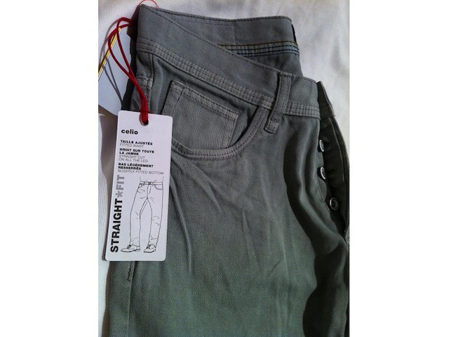 Celio muske pantalone fit sa etiketom