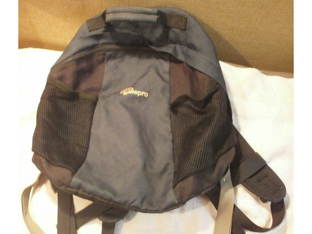 Ranac manji LOWEPRO