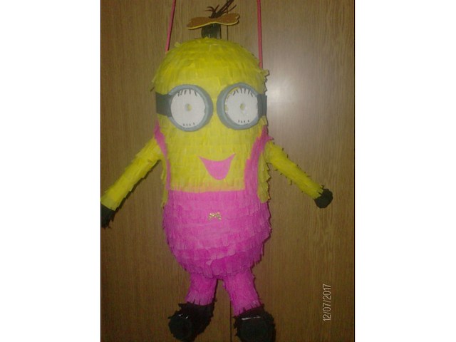 Pinjata Minionka (pre kupovine kontakt)